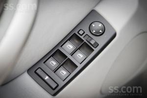 Melns BMW X5 2000 Rīga, ar dzinēja tilpumu 4.40 L un nobraukumu 301 tūkst. km par 3990 €, foto 13 vietnē AUTOMOTO.COM.LV