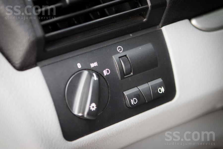 Melns BMW X5 2000 Rīga, ar dzinēja tilpumu 4.40 L un nobraukumu 301 tūkst. km par 3990 €, foto 14 vietnē AUTOMOTO.COM.LV