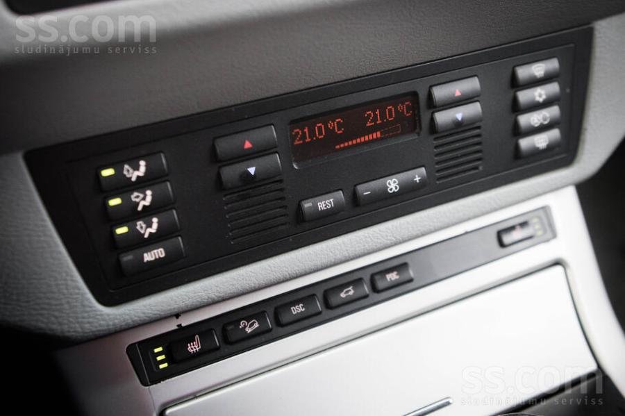 Melns BMW X5 2000 Rīga, ar dzinēja tilpumu 4.40 L un nobraukumu 301 tūkst. km par 3990 €, foto 16 vietnē AUTOMOTO.COM.LV