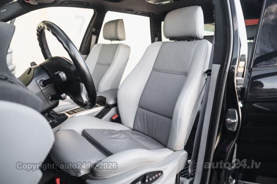 Melns BMW X5 2000 Tallina, ar dzinēja tilpumu 4.40 L un nobraukumu 144 tūkst. km par 9999 €, foto 18 vietnē AUTOMOTO.COM.LV