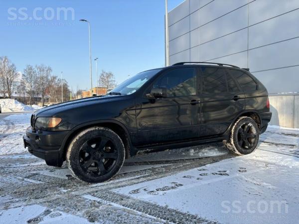 Black BMW X5 2001 in Riga, with an engine capacity of 3.00 L and mileage of 0 thousand km for 2850 €, photo 2 on AUTOMOTO.COM.LV
