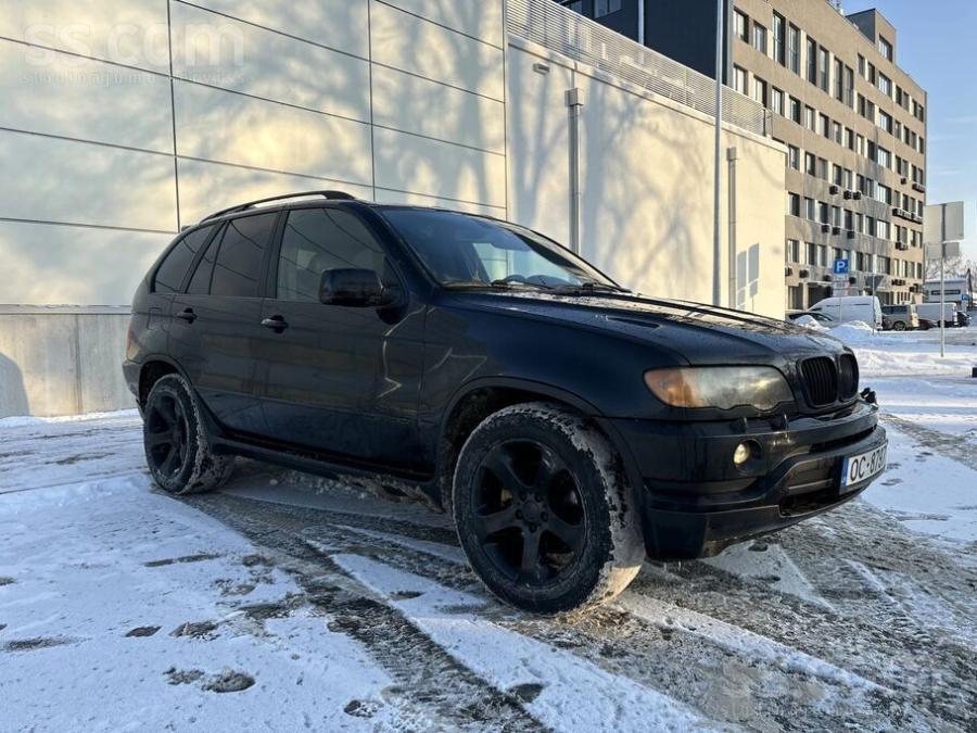 Black BMW X5 2001 in Riga, with an engine capacity of 3.00 L and mileage of 0 thousand km for 2850 €, photo 3 on AUTOMOTO.COM.LV