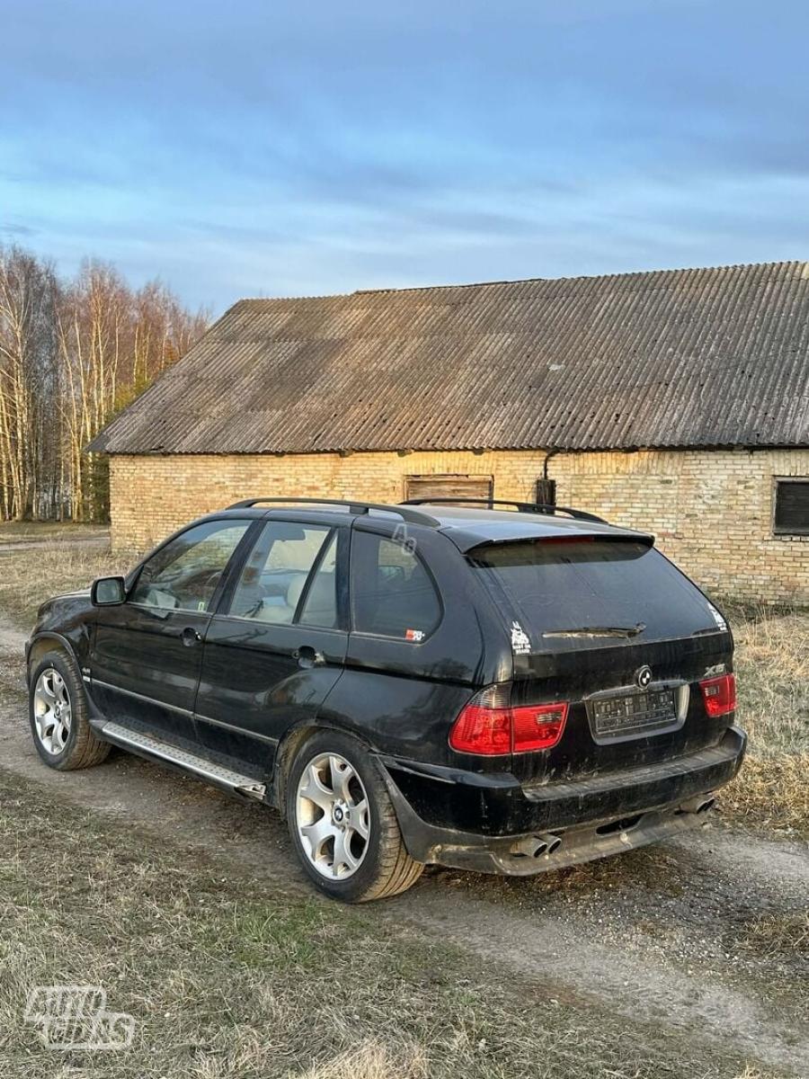 Melns BMW X5 2001 Joniškis, ar dzinēja tilpumu 4.40 L un nobraukumu 371 tūkst. km par 2300 €, foto 7 vietnē AUTOMOTO.COM.LV