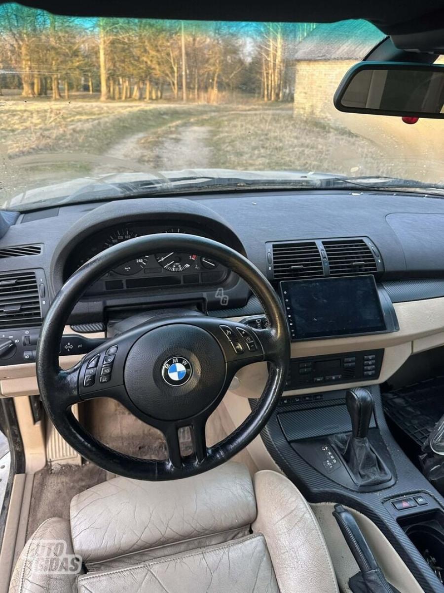 Melns BMW X5 2001 Joniškis, ar dzinēja tilpumu 4.40 L un nobraukumu 371 tūkst. km par 2300 €, foto 9 vietnē AUTOMOTO.COM.LV