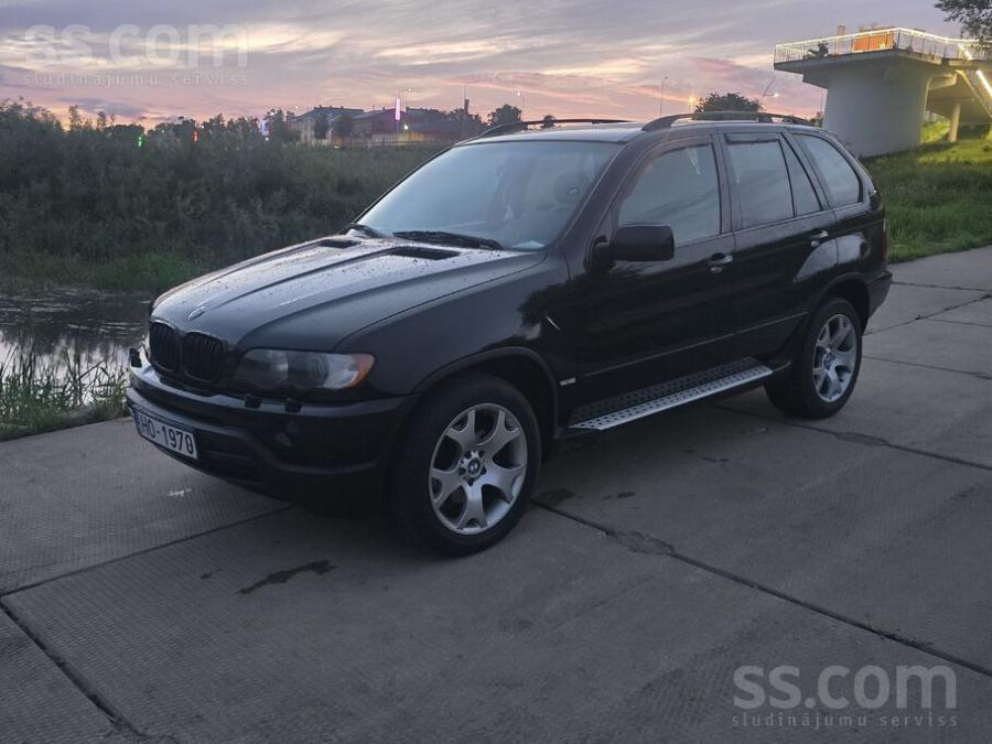 Melns BMW X5 2001 Daugavpils, ar dzinēja tilpumu 3.00 L un nobraukumu 285 tūkst. km par 4100 €, foto 1 vietnē AUTOMOTO.COM.LV