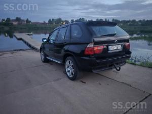 Melns BMW X5 2001 Daugavpils, ar dzinēja tilpumu 3.00 L un nobraukumu 285 tūkst. km par 4100 €, foto 5 vietnē AUTOMOTO.COM.LV