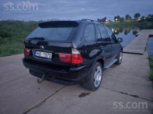 Melns BMW X5 2001 Daugavpils, ar dzinēja tilpumu 3.00 L un nobraukumu 285 tūkst. km par 4100 €, foto 6 vietnē AUTOMOTO.COM.LV