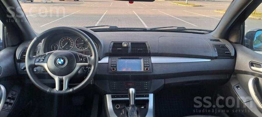 Black BMW X5 2001 in Riga, with an engine capacity of 3.00 L and mileage of 369 thousand km for 3870 €, photo 7 on AUTOMOTO.COM.LV