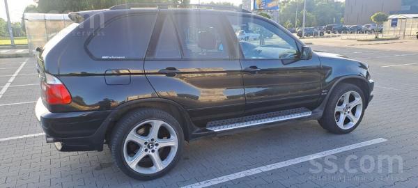 Black BMW X5 2001 in Riga, with an engine capacity of 3.00 L and mileage of 369 thousand km for 3870 €, photo 8 on AUTOMOTO.COM.LV