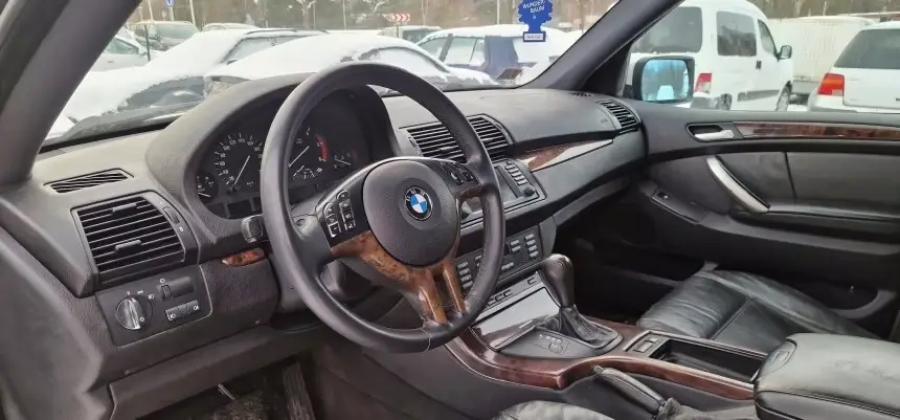 Melns BMW X5 2001 Valmiera, ar dzinēja tilpumu 3.00 L un nobraukumu 347 tūkst. km par 3650 €, foto 10 vietnē AUTOMOTO.COM.LV