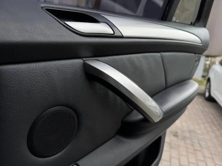 Melns BMW X5 2001 Rīga, ar dzinēja tilpumu 3.00 L un nobraukumu 337 tūkst. km par 2990 €, foto 10 vietnē AUTOMOTO.COM.LV