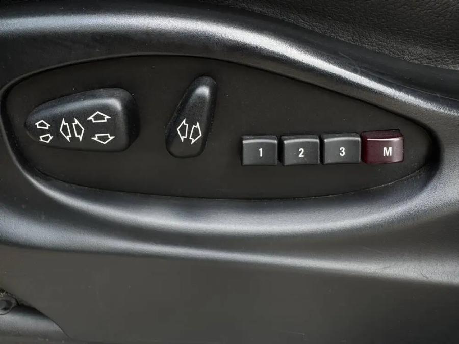 Melns BMW X5 2001 Rīga, ar dzinēja tilpumu 3.00 L un nobraukumu 337 tūkst. km par 2990 €, foto 11 vietnē AUTOMOTO.COM.LV