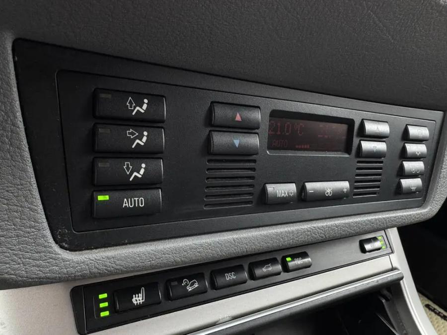 Melns BMW X5 2001 Rīga, ar dzinēja tilpumu 3.00 L un nobraukumu 337 tūkst. km par 2990 €, foto 13 vietnē AUTOMOTO.COM.LV