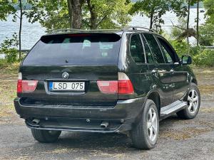 Black BMW X5 2001 in Vilnius, with an engine capacity of 3.00 L and mileage of 400 thousand km for 1900 €, photo 5 on AUTOMOTO.COM.LV