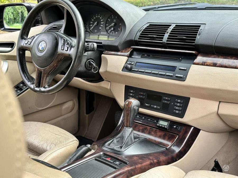 Black BMW X5 2001 in Vilnius, with an engine capacity of 3.00 L and mileage of 400 thousand km for 1900 €, photo 14 on AUTOMOTO.COM.LV