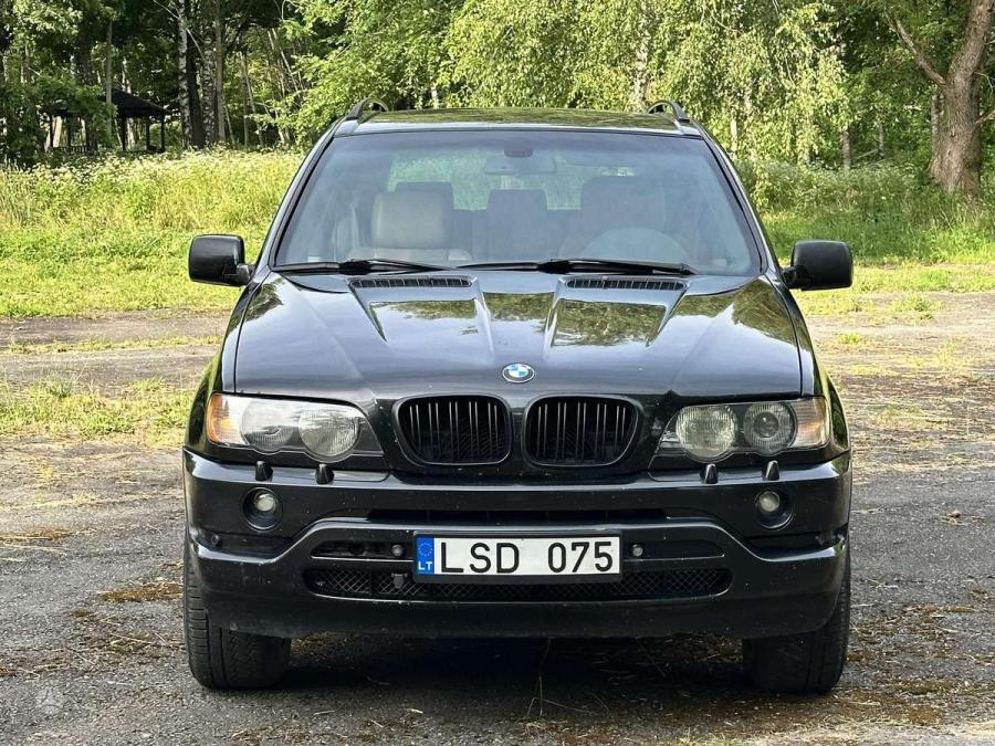 Melns BMW X5 2001 Viļņa, ar dzinēja tilpumu 3.00 L un nobraukumu 400 tūkst. km par 2200 €, foto 4 vietnē AUTOMOTO.COM.LV