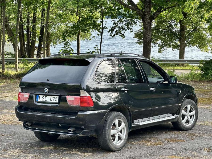 Melns BMW X5 2001 Viļņa, ar dzinēja tilpumu 3.00 L un nobraukumu 400 tūkst. km par 2200 €, foto 7 vietnē AUTOMOTO.COM.LV