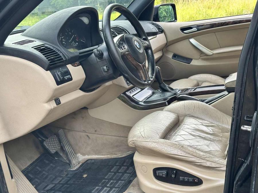Melns BMW X5 2001 Viļņa, ar dzinēja tilpumu 3.00 L un nobraukumu 400 tūkst. km par 2200 €, foto 15 vietnē AUTOMOTO.COM.LV