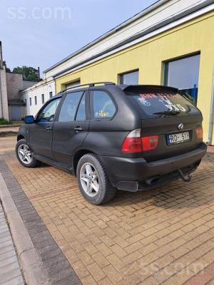 Черный БМВ Х5 2001 в Кулдига, объемом двигателя 3.00 л и пробегом 646 тыс. км за 3300 €, фото 4 на AUTOMOTO.COM.LV