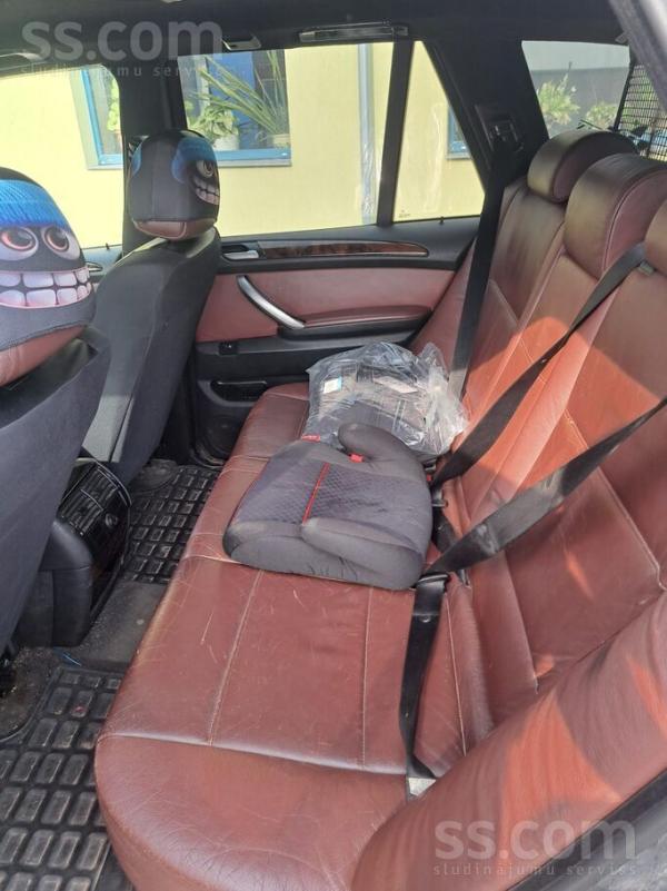 Melns BMW X5 2001 Kuldīga, ar dzinēja tilpumu 3.00 L un nobraukumu 646 tūkst. km par 3300 €, foto 8 vietnē AUTOMOTO.COM.LV