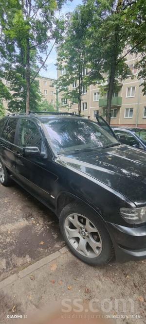 Black BMW X5 2001 in Riga, with an engine capacity of 3.00 L and mileage of 410 thousand km for 2500 €, photo 5 on AUTOMOTO.COM.LV