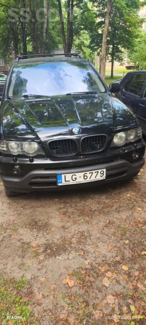 Black BMW X5 2001 in Riga, with an engine capacity of 3.00 L and mileage of 410 thousand km for 2500 €, photo 8 on AUTOMOTO.COM.LV