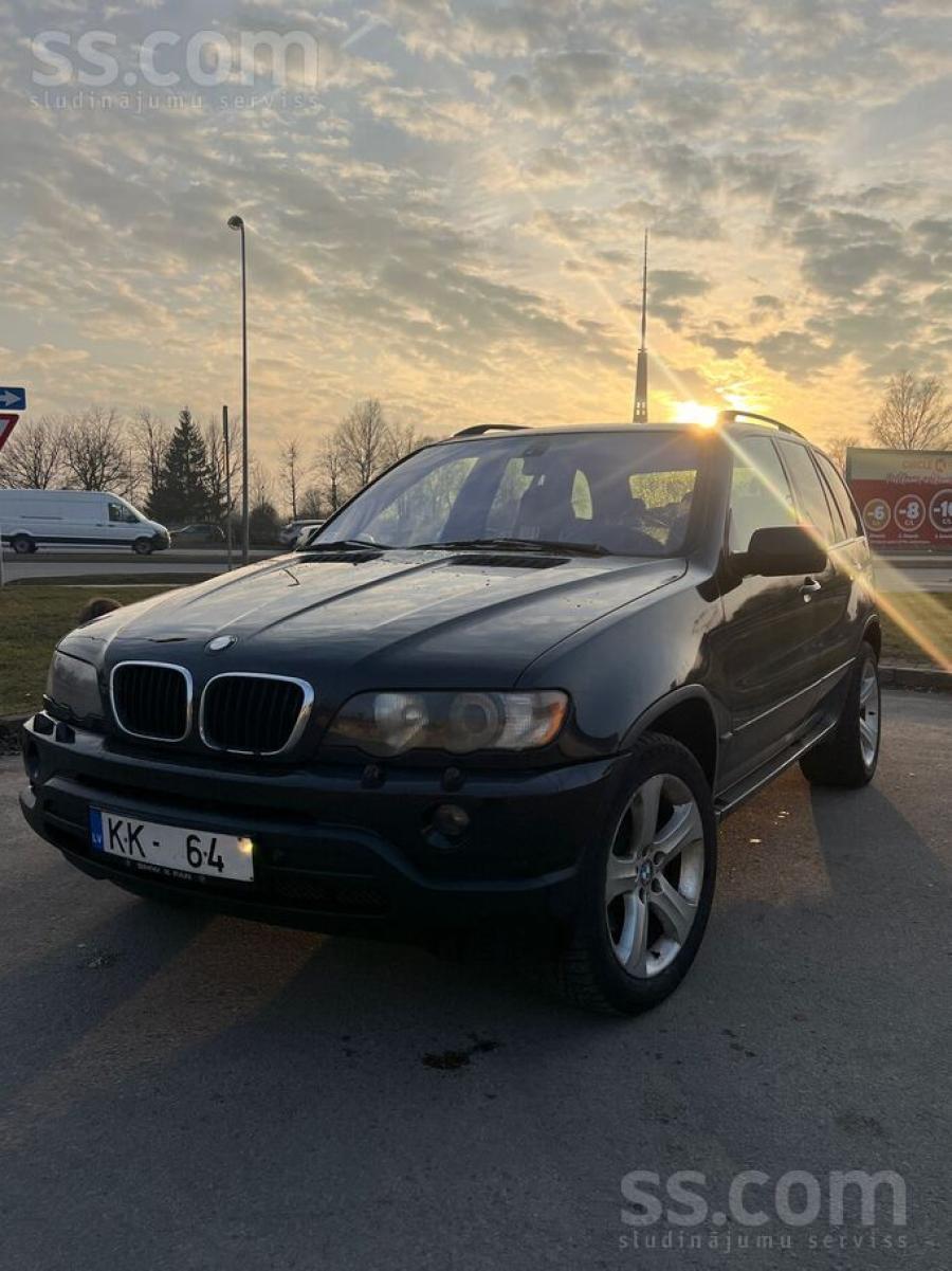 Black BMW X5 2002 in Riga, with an engine capacity of 3.00 L and mileage of 359 thousand km for 3800 €, photo 4 on AUTOMOTO.COM.LV