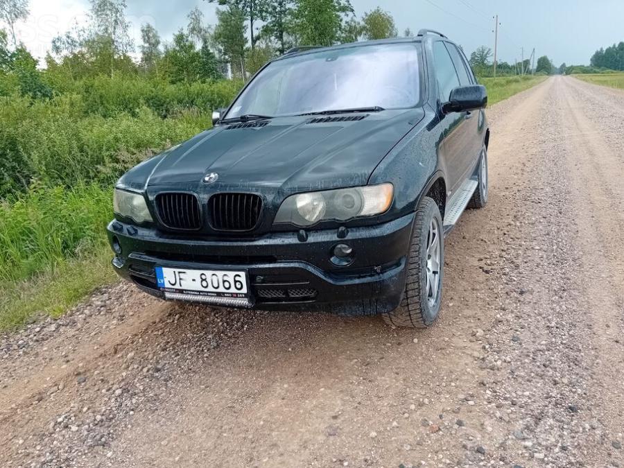 Black BMW X5 2002 in Balvi, with an engine capacity of 3.00 L and mileage of 371 thousand km for 2000 €, photo 1 on AUTOMOTO.COM.LV
