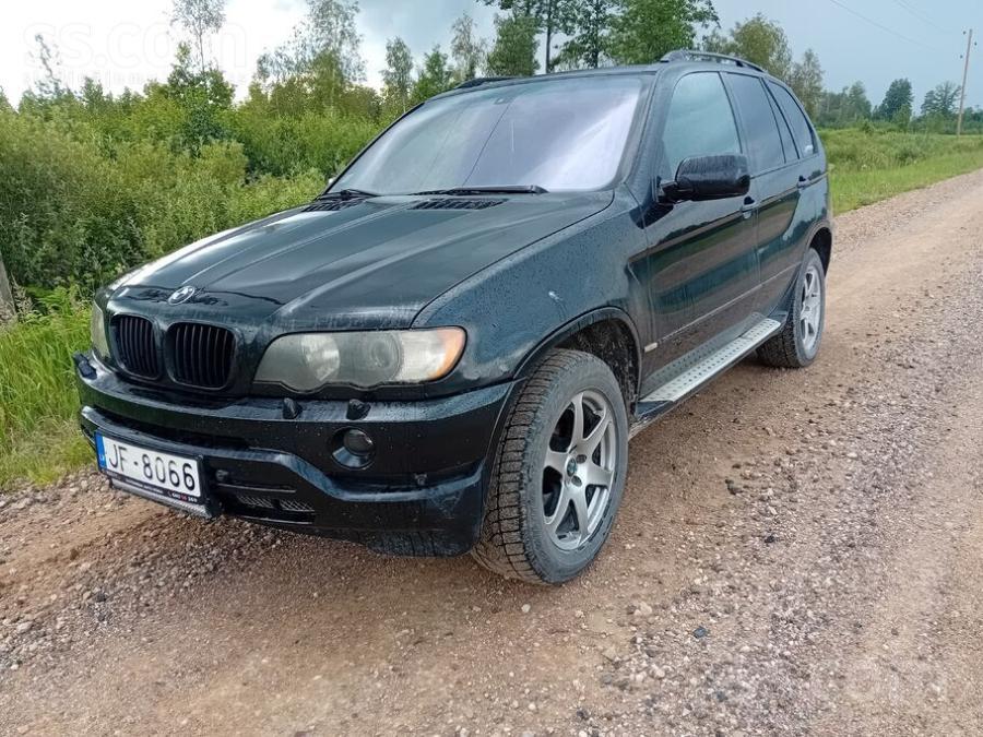 Black BMW X5 2002 in Balvi, with an engine capacity of 3.00 L and mileage of 371 thousand km for 2000 €, photo 2 on AUTOMOTO.COM.LV