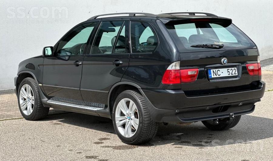 Black BMW X5 2002 in Riga, with an engine capacity of 3.00 L and mileage of 305 thousand km for 4690 €, photo 6 on AUTOMOTO.COM.LV