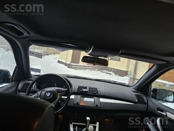 Black BMW X5 2002 in Riga, with an engine capacity of 3.00 L and mileage of 380 thousand km for 2600 €, photo 5 on AUTOMOTO.COM.LV