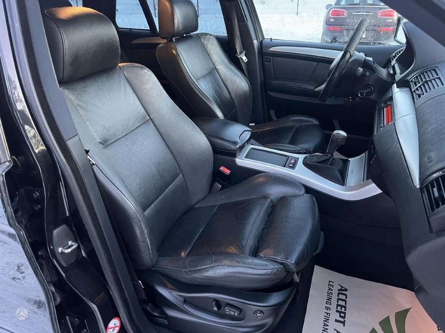 Melns BMW X5 2002 Viļņa, ar dzinēja tilpumu 4.40 L un nobraukumu 317 tūkst. km par 4999 €, foto 6 vietnē AUTOMOTO.COM.LV