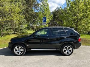 Black BMW X5 2002 in Riga, with an engine capacity of 3.00 L and mileage of 364 thousand km for 5000 €, photo 4 on AUTOMOTO.COM.LV