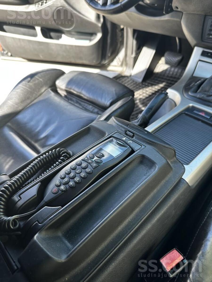 Black BMW X5 2002 in Riga, with an engine capacity of 3.00 L and mileage of 364 thousand km for 5000 €, photo 9 on AUTOMOTO.COM.LV