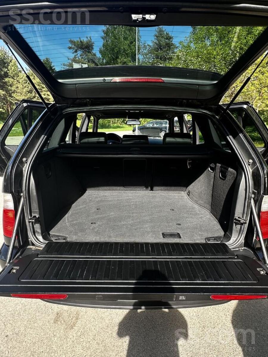 Black BMW X5 2002 in Riga, with an engine capacity of 3.00 L and mileage of 364 thousand km for 5000 €, photo 12 on AUTOMOTO.COM.LV