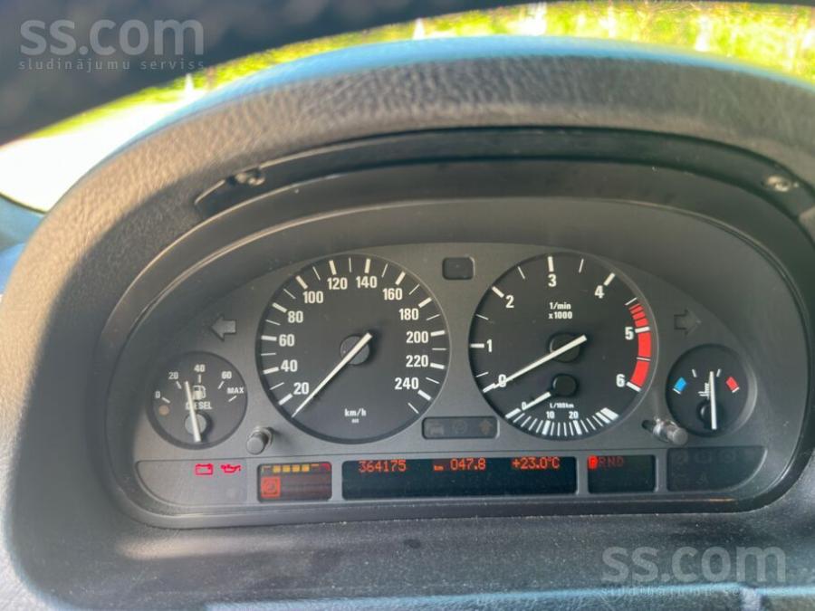 Black BMW X5 2002 in Riga, with an engine capacity of 3.00 L and mileage of 364 thousand km for 5000 €, photo 18 on AUTOMOTO.COM.LV