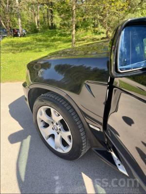 Black BMW X5 2002 in Riga, with an engine capacity of 3.00 L and mileage of 364 thousand km for 5000 €, photo 19 on AUTOMOTO.COM.LV