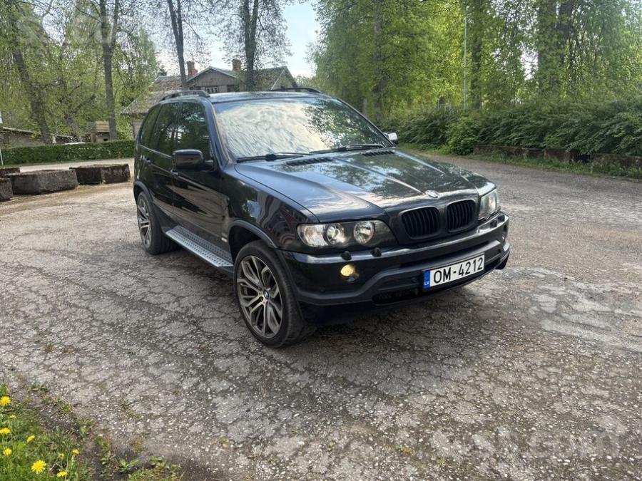 Melns BMW X5 2002 Cēsis, ar dzinēja tilpumu 4.60 L un nobraukumu 246 tūkst. km par 7400 €, foto 1 vietnē AUTOMOTO.COM.LV