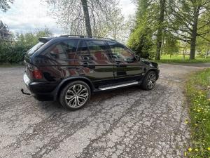 Melns BMW X5 2002 Cēsis, ar dzinēja tilpumu 4.60 L un nobraukumu 246 tūkst. km par 7400 €, foto 5 vietnē AUTOMOTO.COM.LV