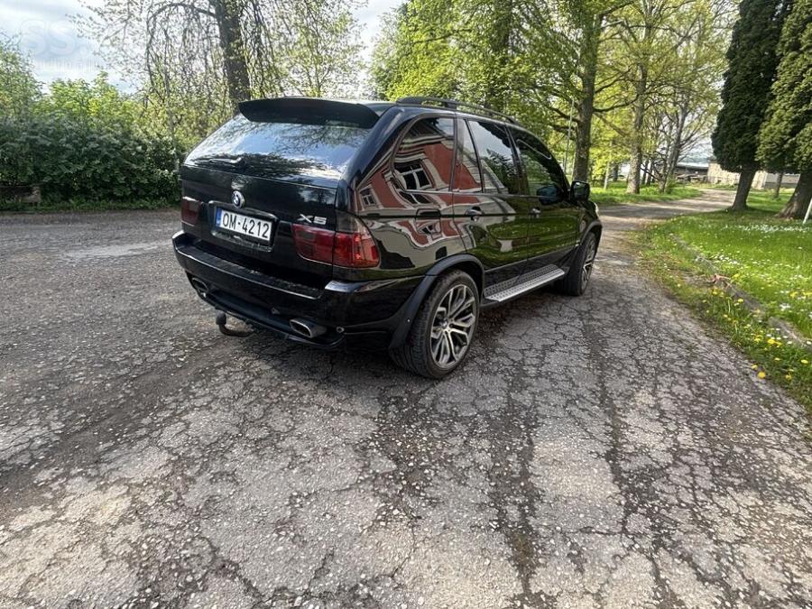 Melns BMW X5 2002 Cēsis, ar dzinēja tilpumu 4.60 L un nobraukumu 246 tūkst. km par 7400 €, foto 6 vietnē AUTOMOTO.COM.LV