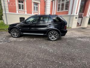 Melns BMW X5 2002 Cēsis, ar dzinēja tilpumu 4.60 L un nobraukumu 246 tūkst. km par 7400 €, foto 9 vietnē AUTOMOTO.COM.LV