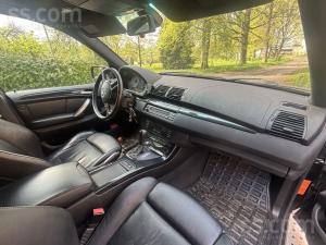 Melns BMW X5 2002 Cēsis, ar dzinēja tilpumu 4.60 L un nobraukumu 246 tūkst. km par 7400 €, foto 12 vietnē AUTOMOTO.COM.LV
