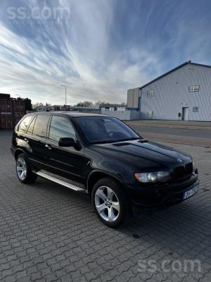 Melns BMW X5 2002 Saldus, ar dzinēja tilpumu 3.00 L un nobraukumu 390 tūkst. km par 3900 €, foto  vietnē AUTOMOTO.COM.LV
