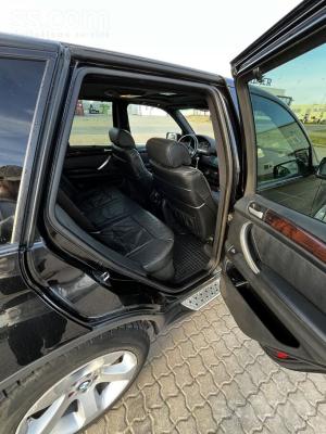 Melns BMW X5 2002 Saldus, ar dzinēja tilpumu 3.00 L un nobraukumu 390 tūkst. km par 3900 €, foto 19 vietnē AUTOMOTO.COM.LV
