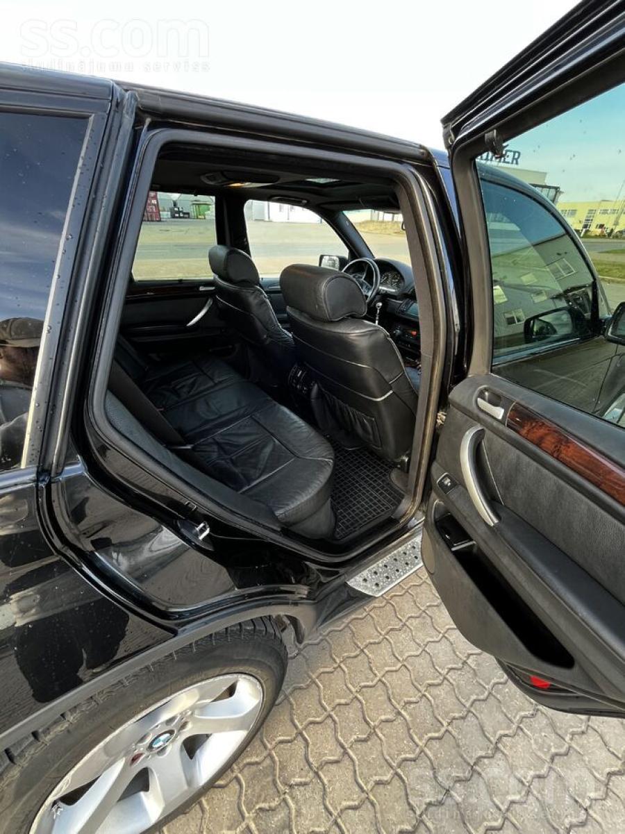 Melns BMW X5 2002 Saldus, ar dzinēja tilpumu 3.00 L un nobraukumu 390 tūkst. km par 3900 €, foto 19 vietnē AUTOMOTO.COM.LV