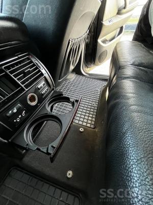 Melns BMW X5 2002 Saldus, ar dzinēja tilpumu 3.00 L un nobraukumu 390 tūkst. km par 3900 €, foto 20 vietnē AUTOMOTO.COM.LV