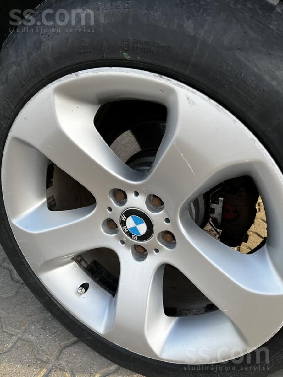 Melns BMW X5 2002 Saldus, ar dzinēja tilpumu 3.00 L un nobraukumu 390 tūkst. km par 3900 €, foto 22 vietnē AUTOMOTO.COM.LV