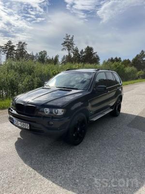 Black BMW X5 2002 in Kuldiga, with an engine capacity of 3.00 L and mileage of 420 thousand km for 2950 €, photo  on AUTOMOTO.COM.LV