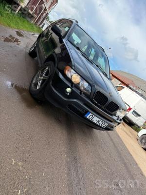 Melns BMW X5 2002 Rēzekne, ar dzinēja tilpumu 3.00 L un nobraukumu 371 tūkst. km par 7200 €, foto 4 vietnē AUTOMOTO.COM.LV