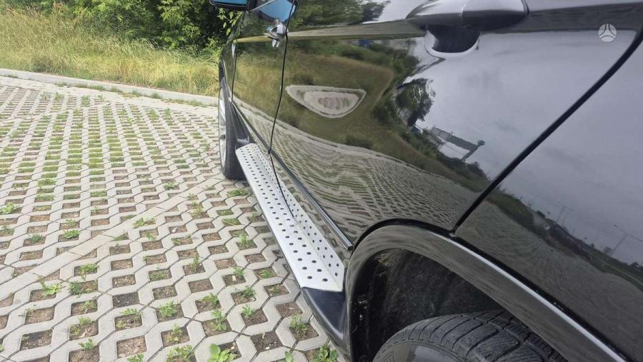 Black BMW X5 2002 in Klaipeda, with an engine capacity of 2.93 L and mileage of 380 thousand km for 2699 €, photo 13 on AUTOMOTO.COM.LV